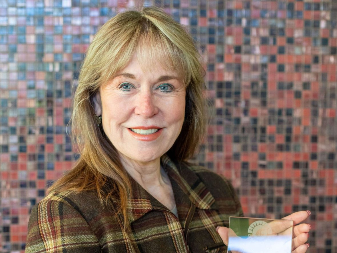 Maureen Smith receives a 2019 Crimson Spirit Award – Human Resource ...